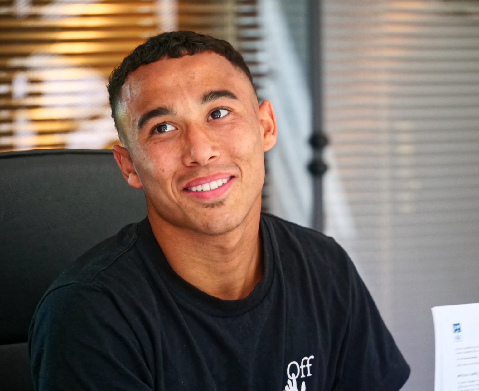 Noah Fatar prolonge jusqu'en 2025 ! - Angers SCO