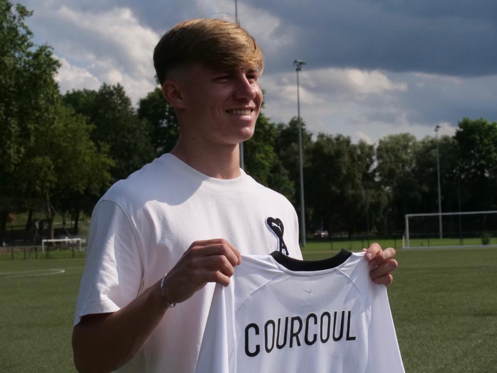 Marius Courcoul signe son premier contrat professionnel - Angers SCO