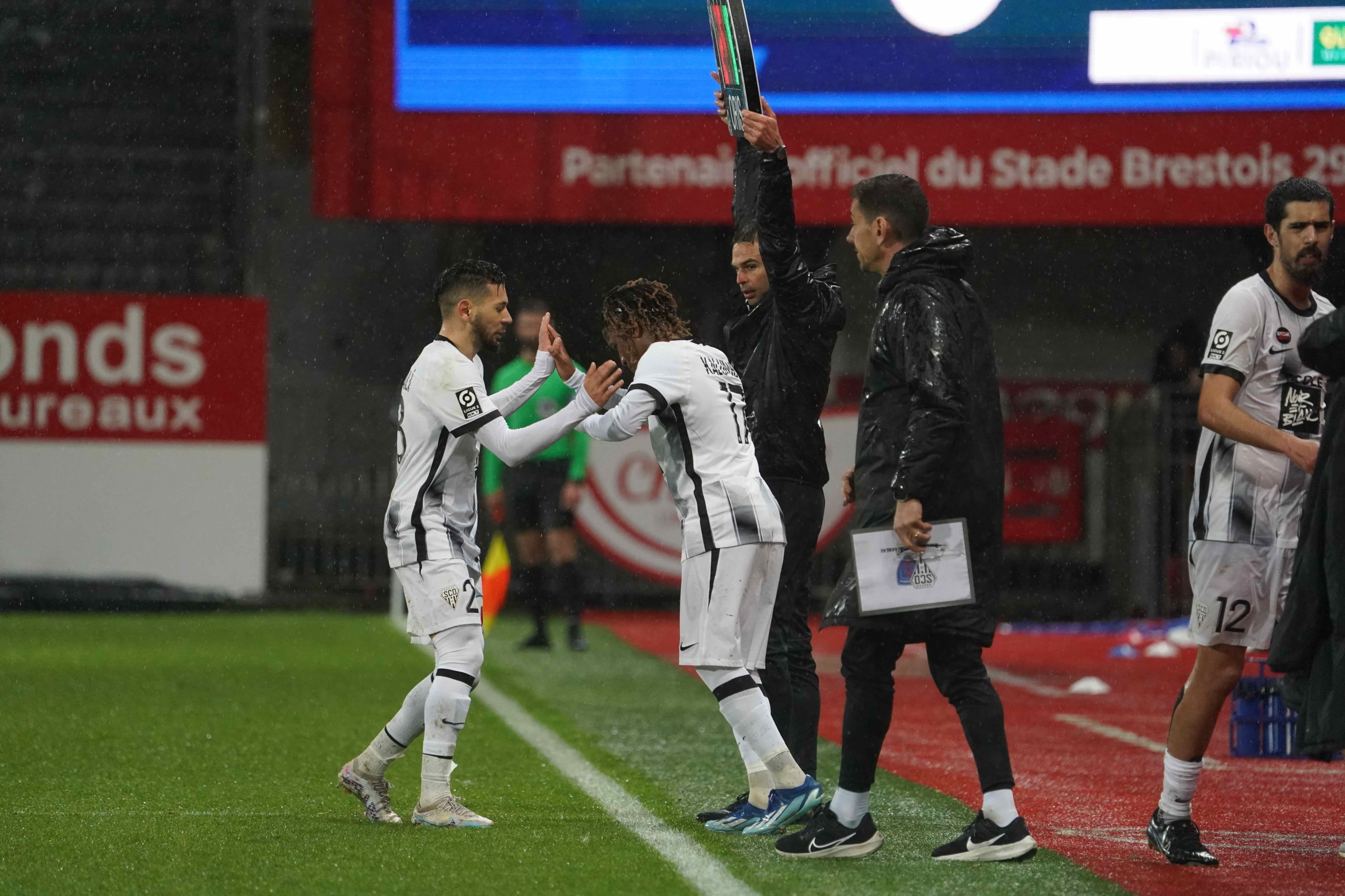 Le match fou face à Concarneau en images ! - Angers SCO