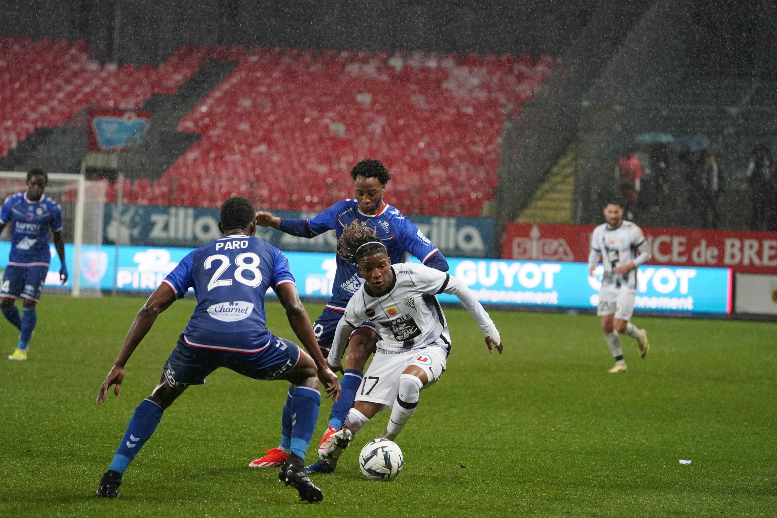 Le match fou face à Concarneau en images ! - Angers SCO